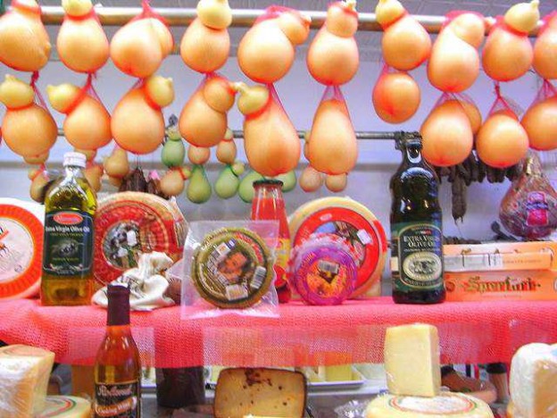 ブロンクスのイタリア人街の有名店巡り - Petite New York