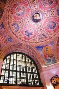 ニューヨークの美しく豪華な Cunard Building 隠れたウェディングの人気スポット - Petite New York