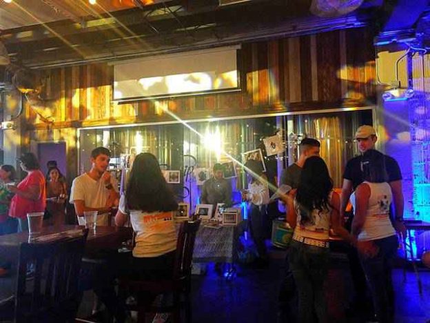 スタテンアイランドのアートな雰囲気の人気ブリュワリー フラッグシップブリューイング The Flagship Brewing Company ...