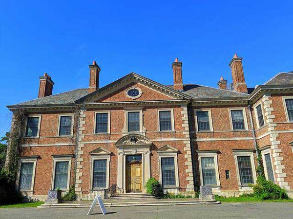ロングアイランド海峡の絶景が楽しめるNY州立公園 広大な豪邸跡の Caumsett State Historic Park - Petite ...