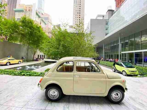 MoMA クラシックカーコレクション展 オートマニア Automania フォルクスワーゲンビートル ポルシェ911など名車が勢揃い ...