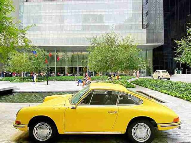 MoMA クラシックカーコレクション展 オートマニア Automania フォルクスワーゲンビートル ポルシェ911など名車が勢揃い ...