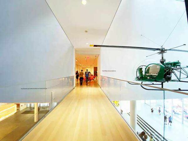 MoMA クラシックカーコレクション展 オートマニア Automania フォルクスワーゲンビートル ポルシェ911など名車が勢揃い ...