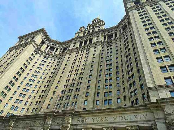 ニューヨーク ダウンタウン フォーリースクエア & トマスペインパークってどんなところ？見どころの建築と歴史とアート - Petite New ...