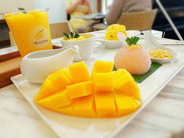 タイ バンコクのおすすめスイーツ屋さん マンゴーカフェ Make Me Mango - Petite New York