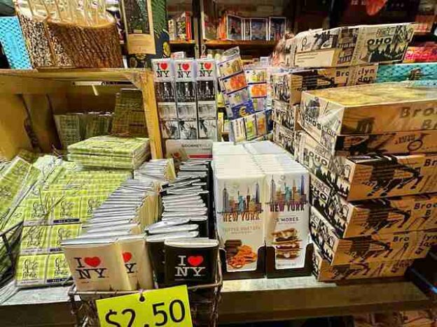 NY チェルシーマーケットの人気雑貨グルメギフトショップ お土産 贈り物探しにも便利な Chelsea Market Baskets ...