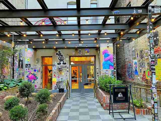 ニューヨークの隠れアート通り フリーマンアレイ Freeman Alley - Petite New York