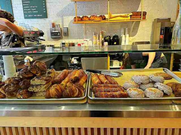 ニューヨークの北欧パン屋さん Smør Bakery ニューヨーカーが集う居心地のいいカフェ - Petite New York