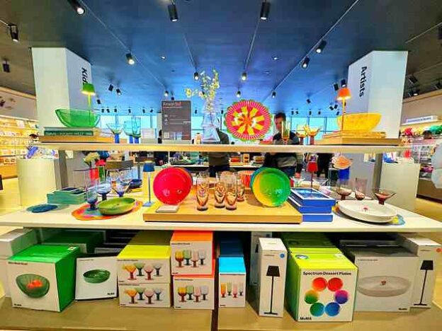 MoMA Museum Store ニューヨーク近代美術館の人気ミュージアムストア - Petite New York