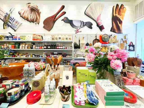 ニューヨークのユニークなローカルブランドが集まる楽しいセレクトショップ The Locavore Variety Store - Petite ...